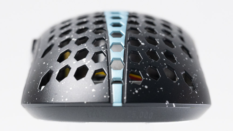 Finalmouse Starlight-12 Phantom レビュー | GameGeek