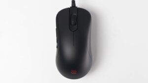 BenQ ZOWIE ZA13-C レビュー。抜群の安定感と高いエイム精度を両立するシェイプ | ゲームギーク