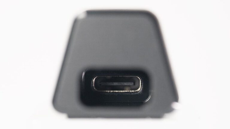 Razer Hyperpolling Wireless Dongle レビュー。ワイヤレスで4Kポーリングレート | ゲームギーク