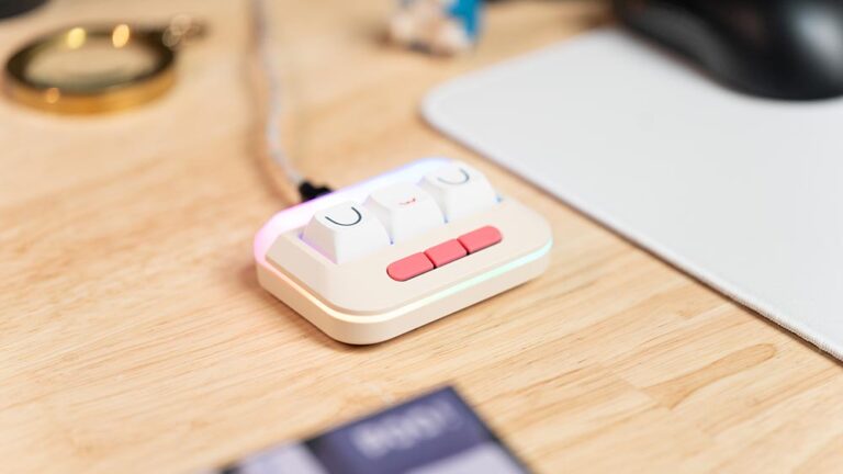 Wooting UwU レビュー。可愛くてパワフルなミニキーボード | GameGeek